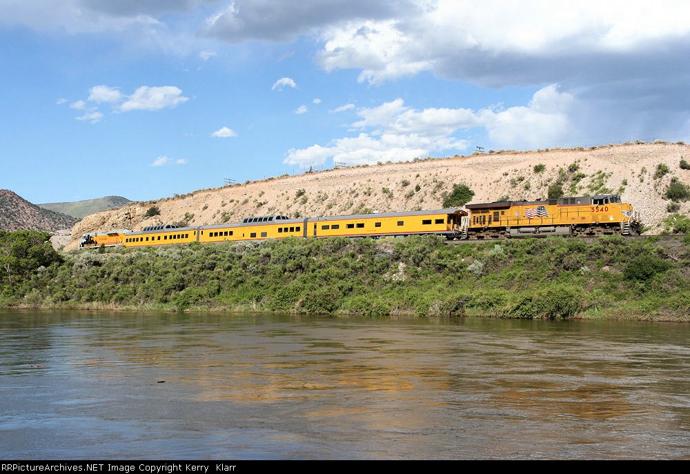 UP 5540 along the Colorado River